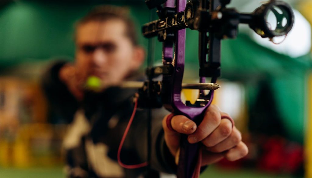 Bows vs Crossbows: Comparing Power, Accuracy, and Versatility